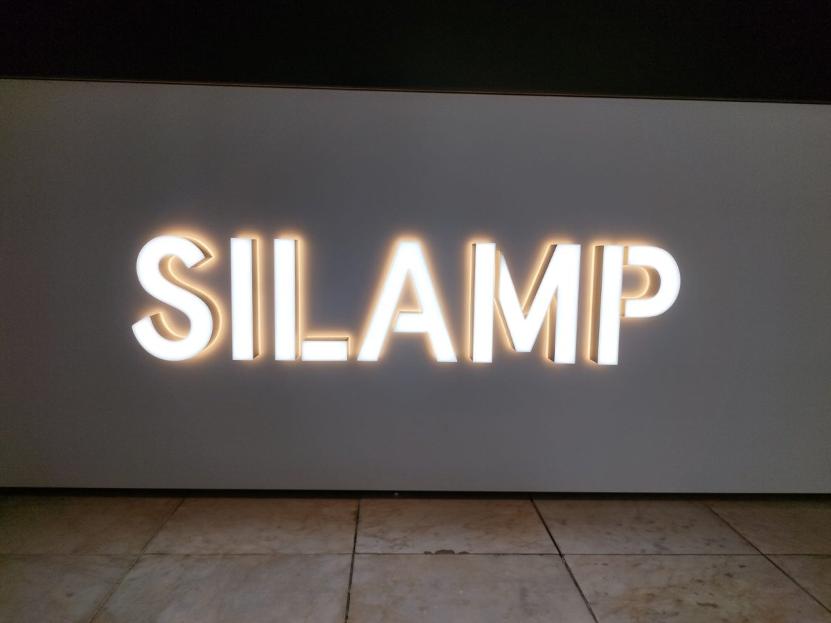 Enseignes lumineuses LED personnalisées pour Magasin